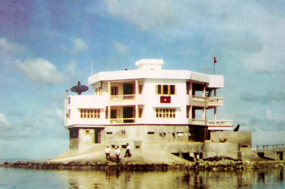 rạn san hô (Đá Thuyền Chài, Barque Canada Reef)