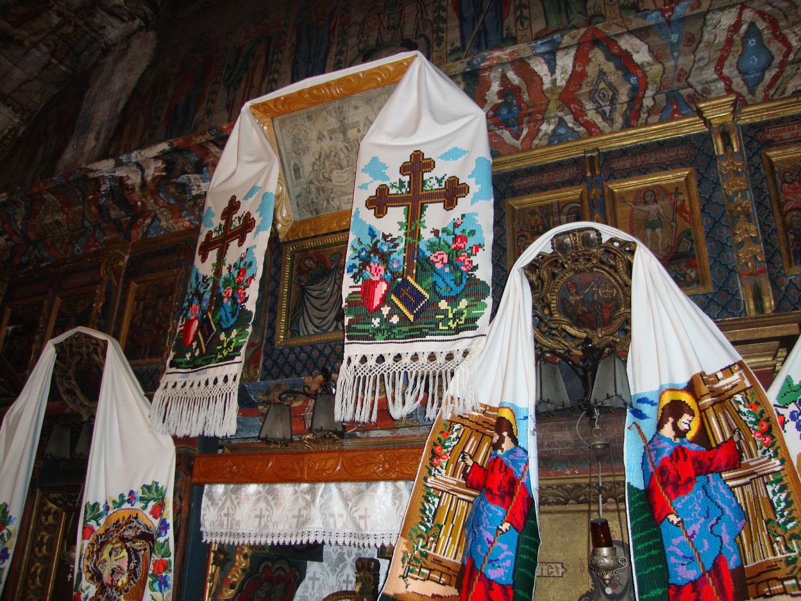 TUDOR PHOTO BLOG: Maramures,Romania - Biserica de Lemn din Plopis (UNESCO)