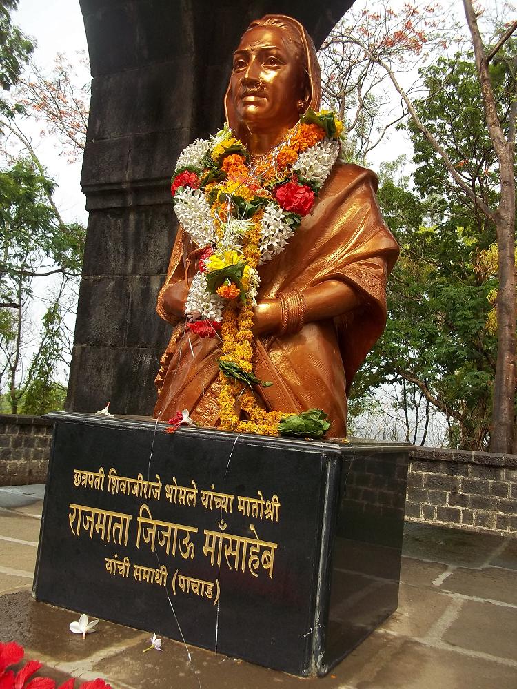 इतिहास आहे साक्षीला : mother of shivaji maharaj