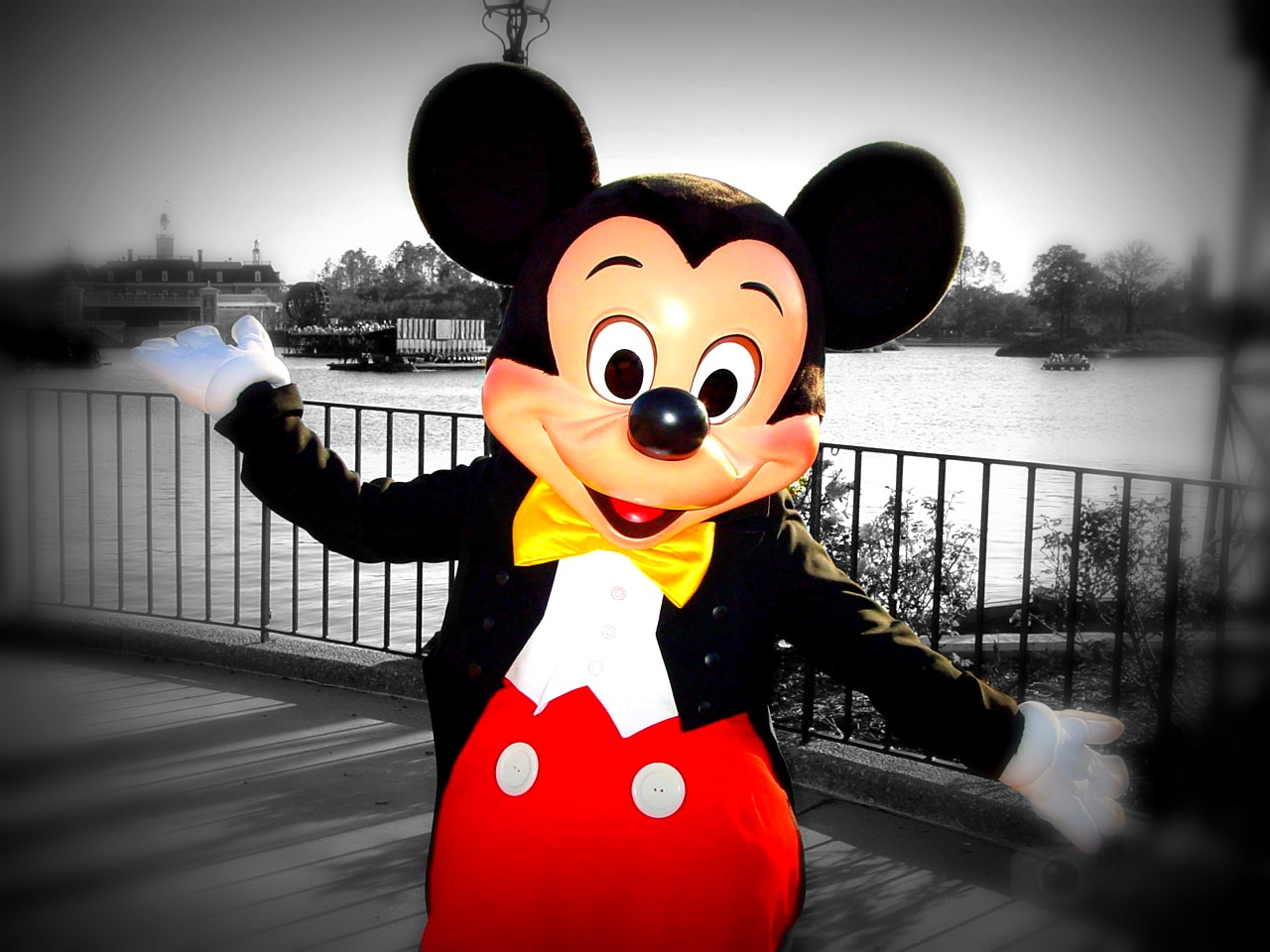 Locura & Realidad: ¿Que fue del personaje de mi infancia, Mickey Mouse?