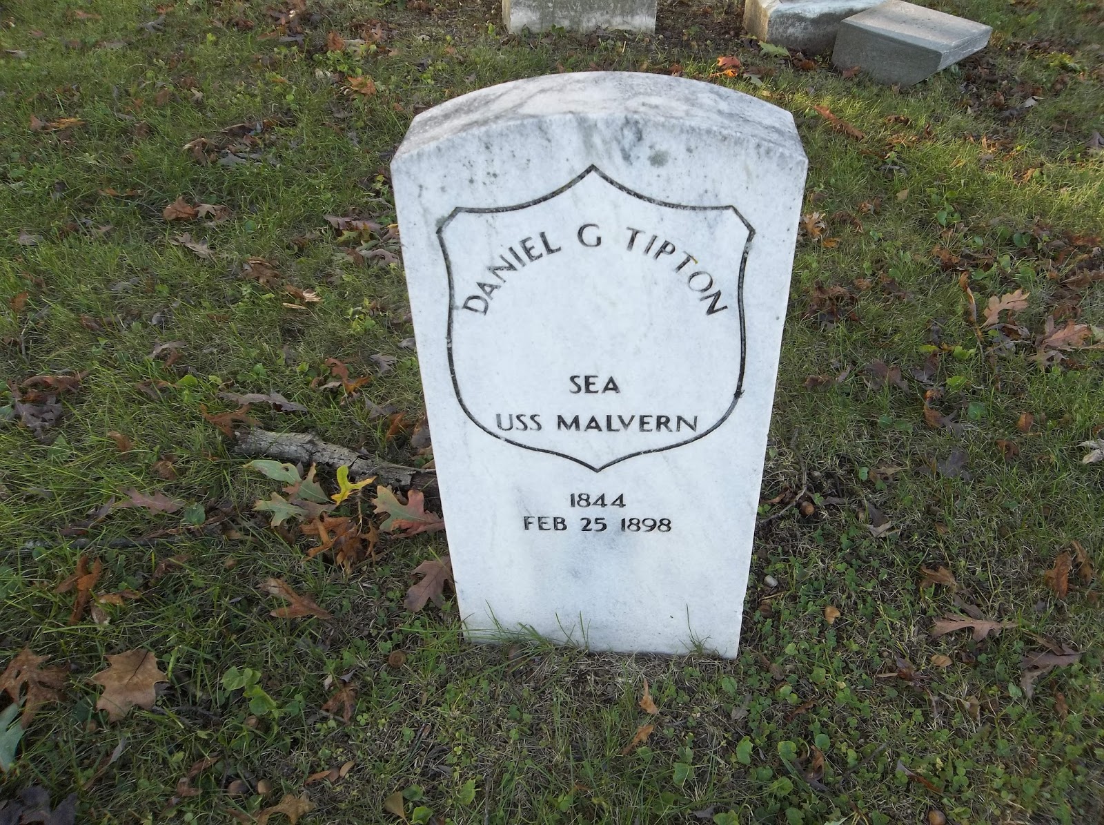 Travels of a Hobgoblin Taphophile: Daniel "Dan" Tipton - Green Lawn ...