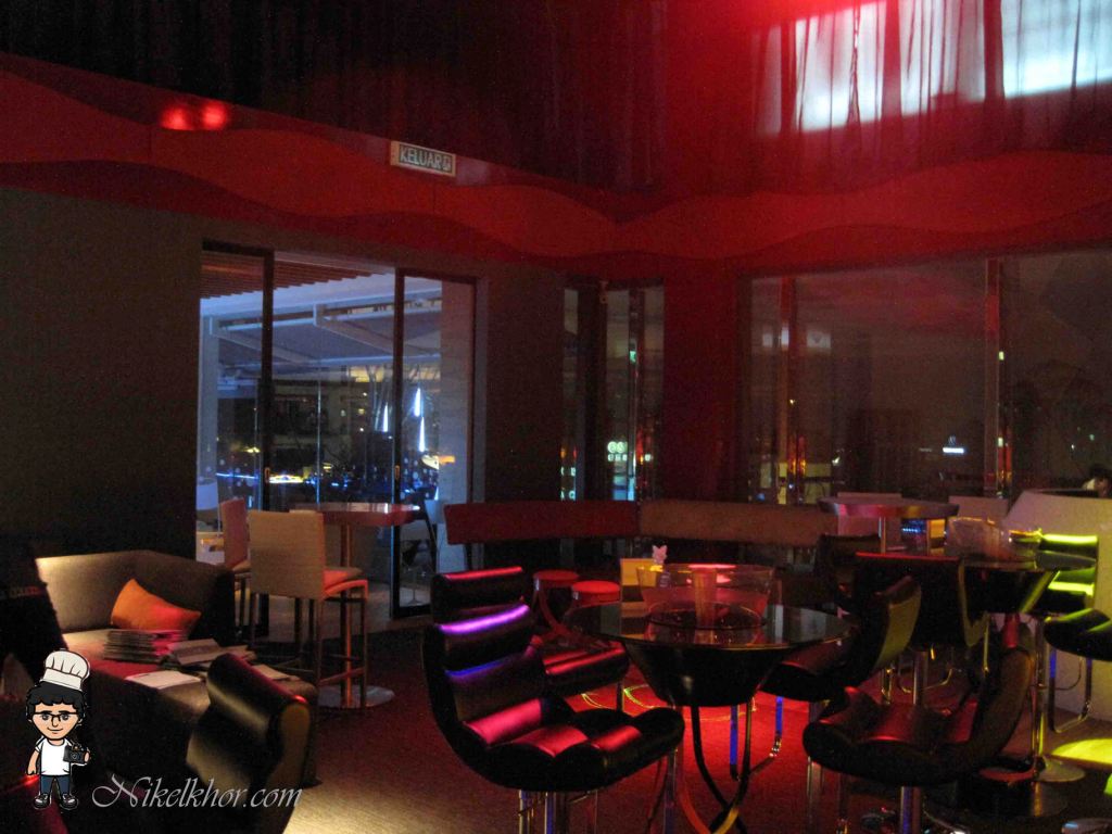 VIEW Rooftop Bar @ G Tower Hotel, Kuala Lumpur | Nikel Khor ^ ^ PaPago kaki