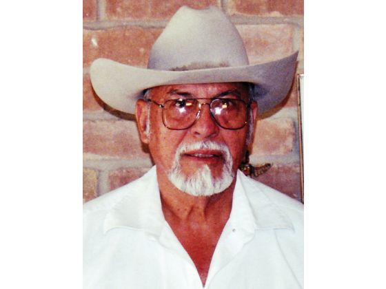 EL RRUN RRUN: MR. CAVAZOS FINALLY FULFILLS HIS DREAM OF WRITING HIS NOVELS