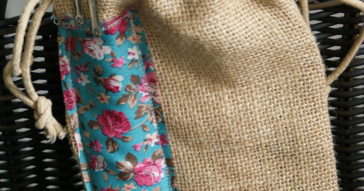 KarenScraps: Burlap Prayer Pouch