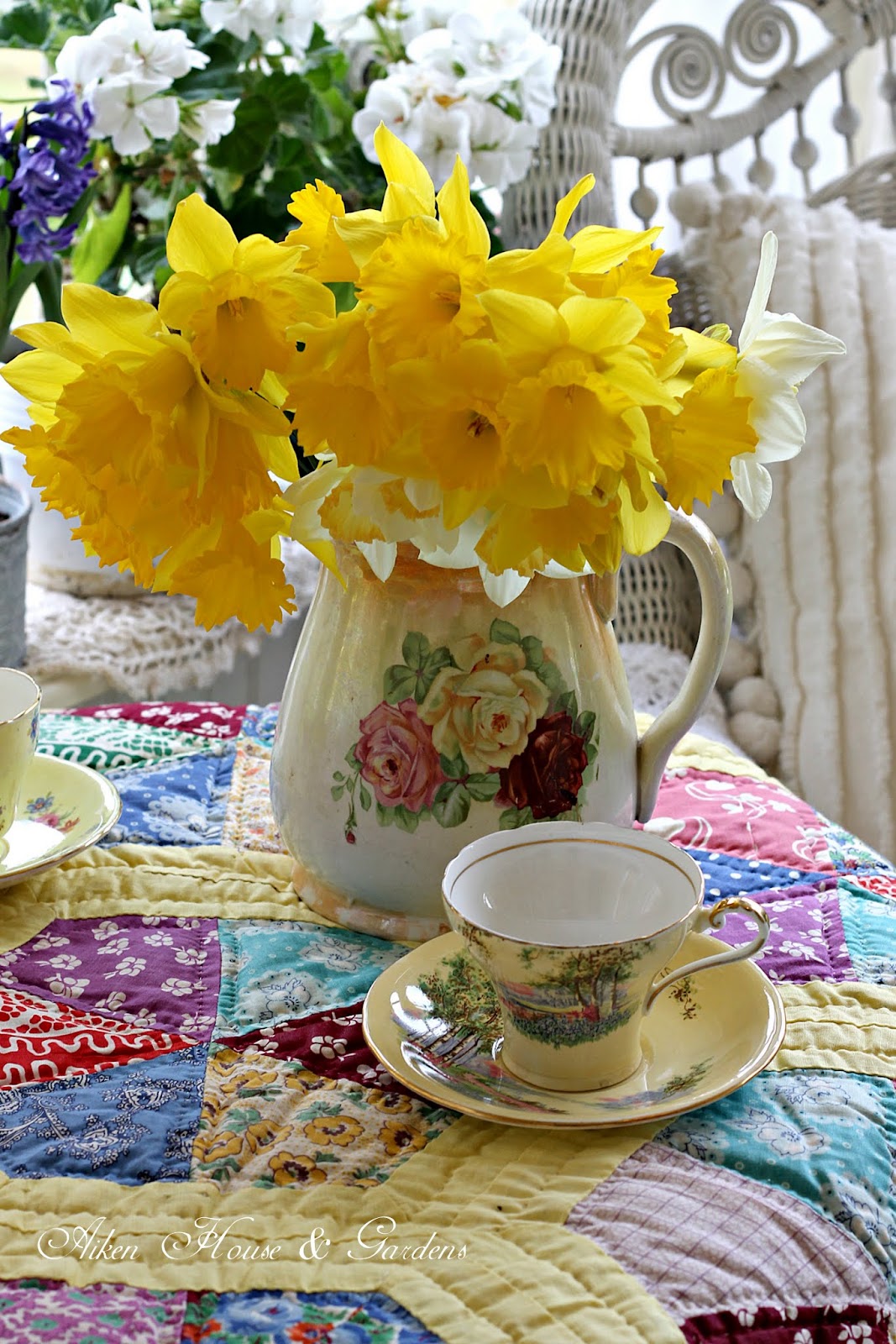 Aiken House & Gardens: Flower Power