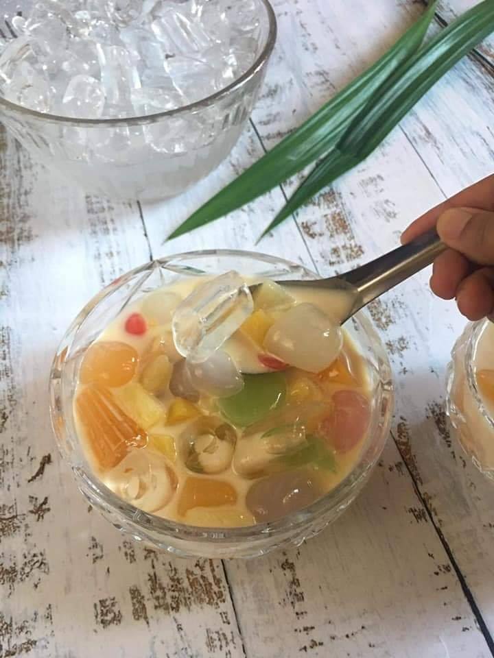 Jelly cocktail letak ais banyak-banyak untuk Iftar