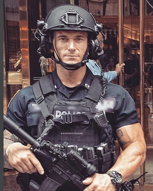 MICHAEL COUNIHAN: MOST JACKED POLICEMAN FROM NYPD - SHREDDEDFIT