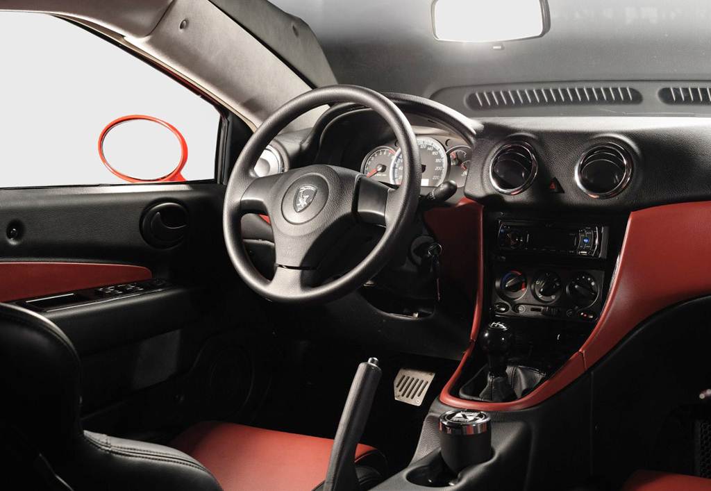 Tagaz Aquila : fotos, preço e especificações do esportivo russo