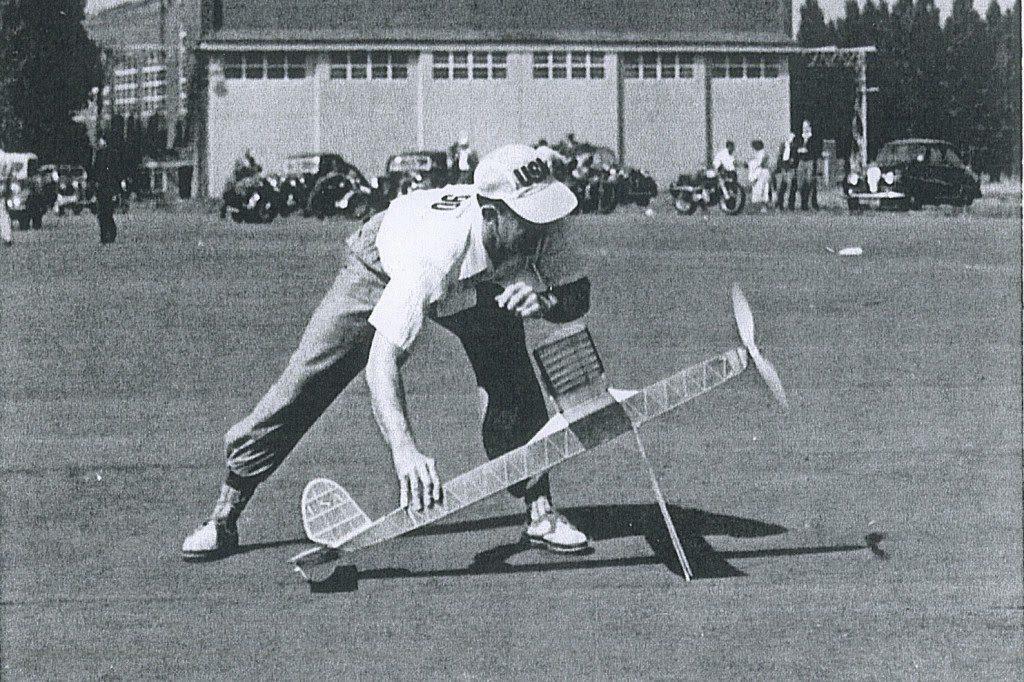 The Building Board: Photos from George Reich's album