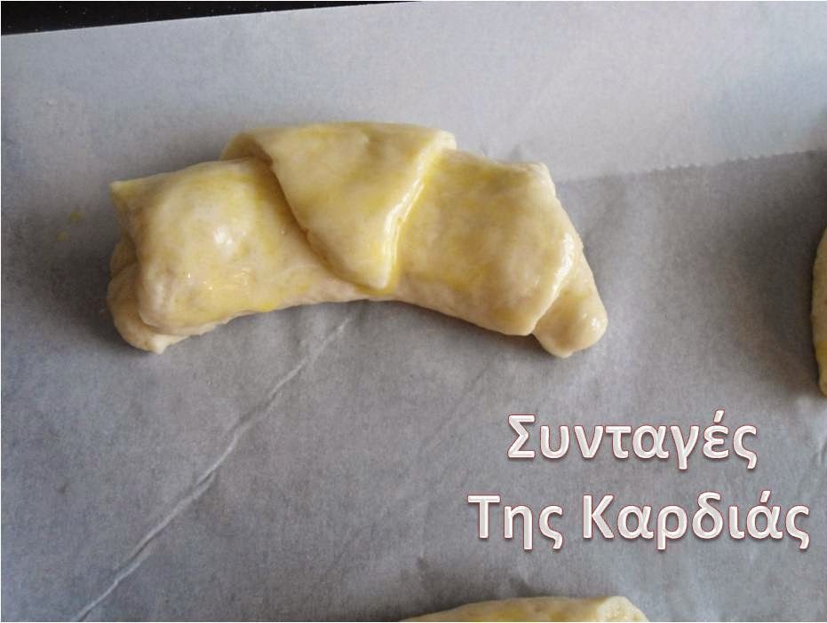 ΣΥΝΤΑΓΕΣ ΤΗΣ ΚΑΡΔΙΑΣ: Κρουασανάκια βουτύρου