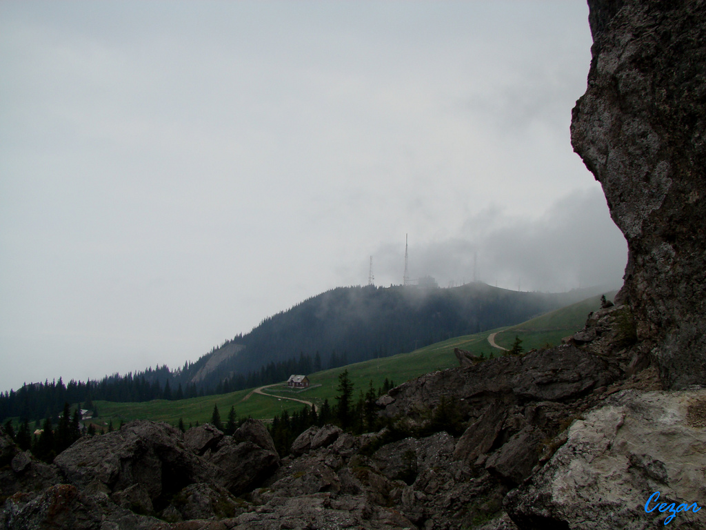Manastirea Sihastria Rarau: Imagini si Peisaje cu Muntele Rarau