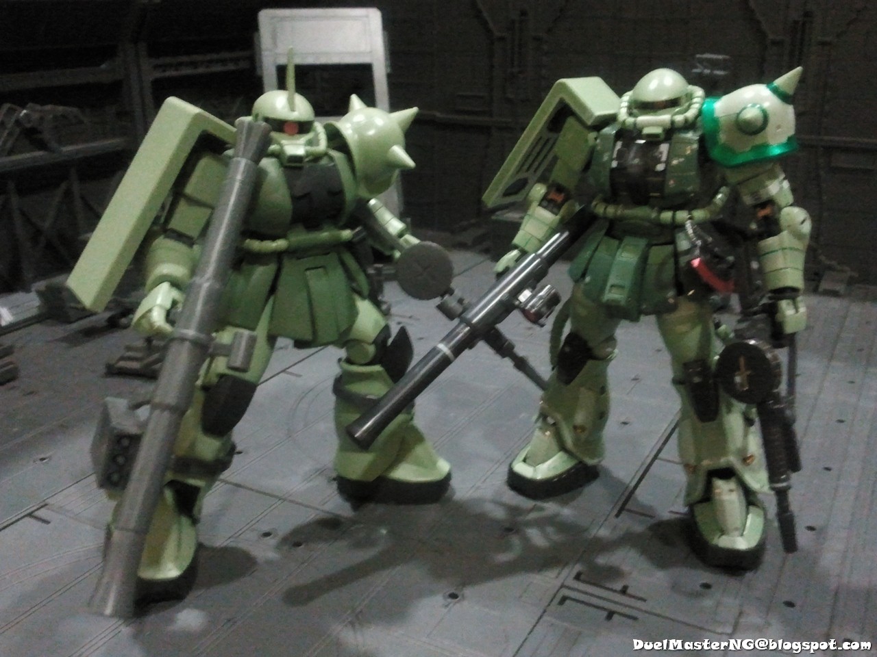 DuelMasterNG Gunpla: RG MS-06F Zaku II (Bandai)