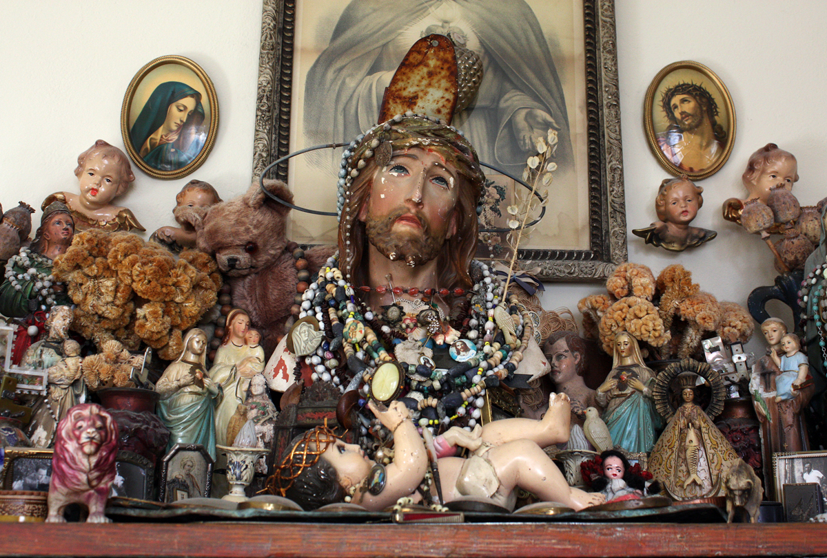 LAURIE BETH ZUCKERMAN ICONARTE: LAURIE BETH ZUCKERMAN'S HOME ALTAR TO ...