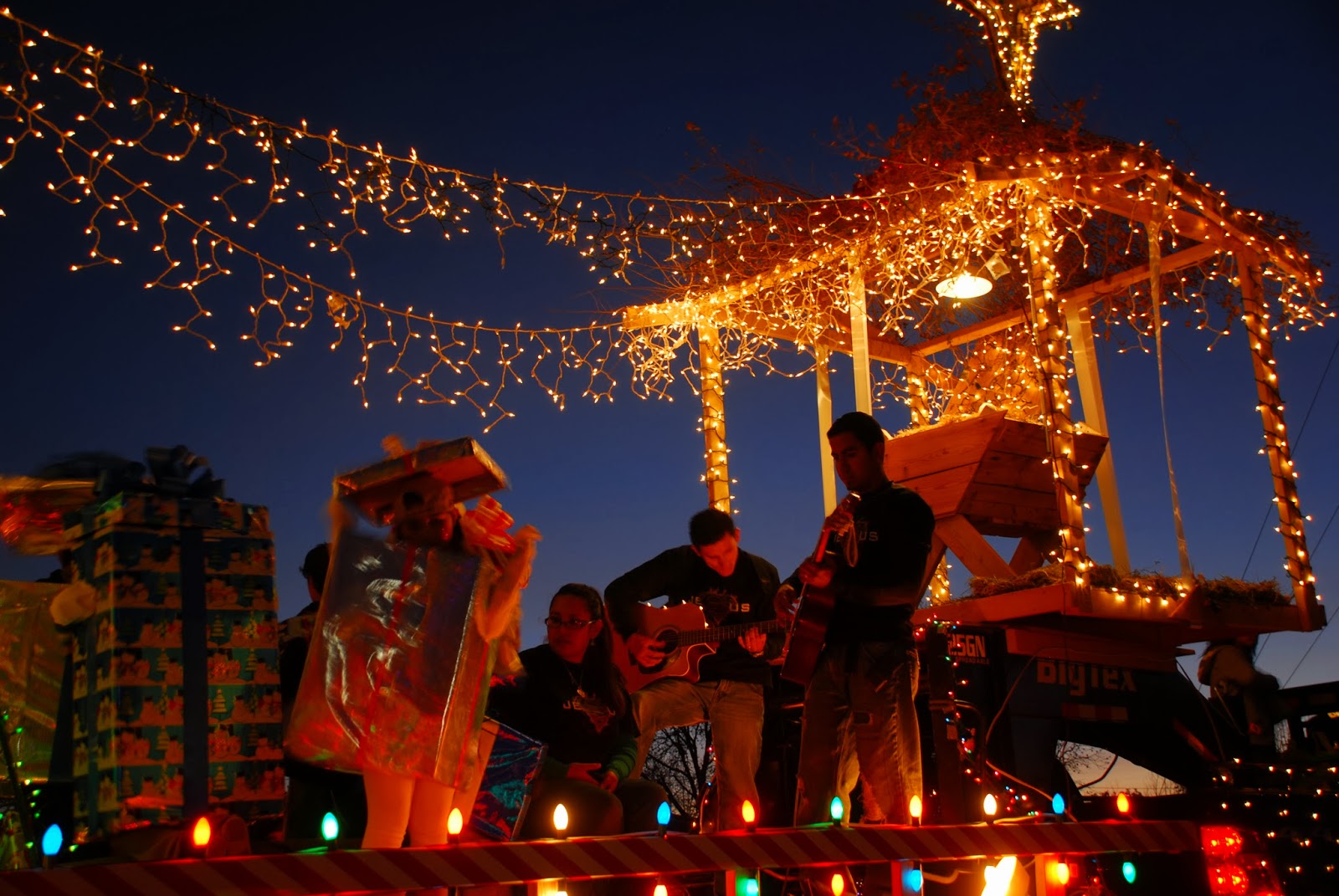 Texas Mountain Trail Daily Photo: Van Horn's Lighted Christmas Parade ...
