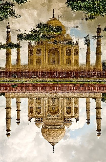 Fresh Pics: 30 Outstanding Examples of Reverse Reflection Photography