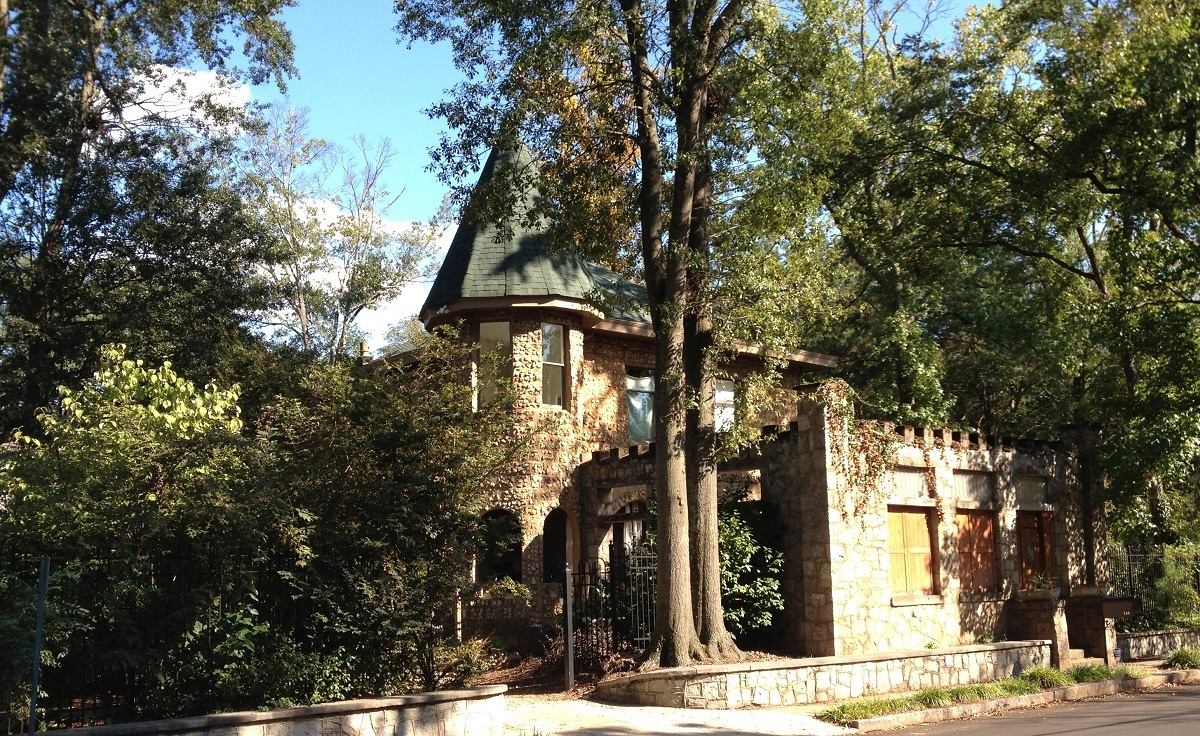 NEXT STOP...DECATUR: The Oakhurst Castle Needs your help for Halloween ...