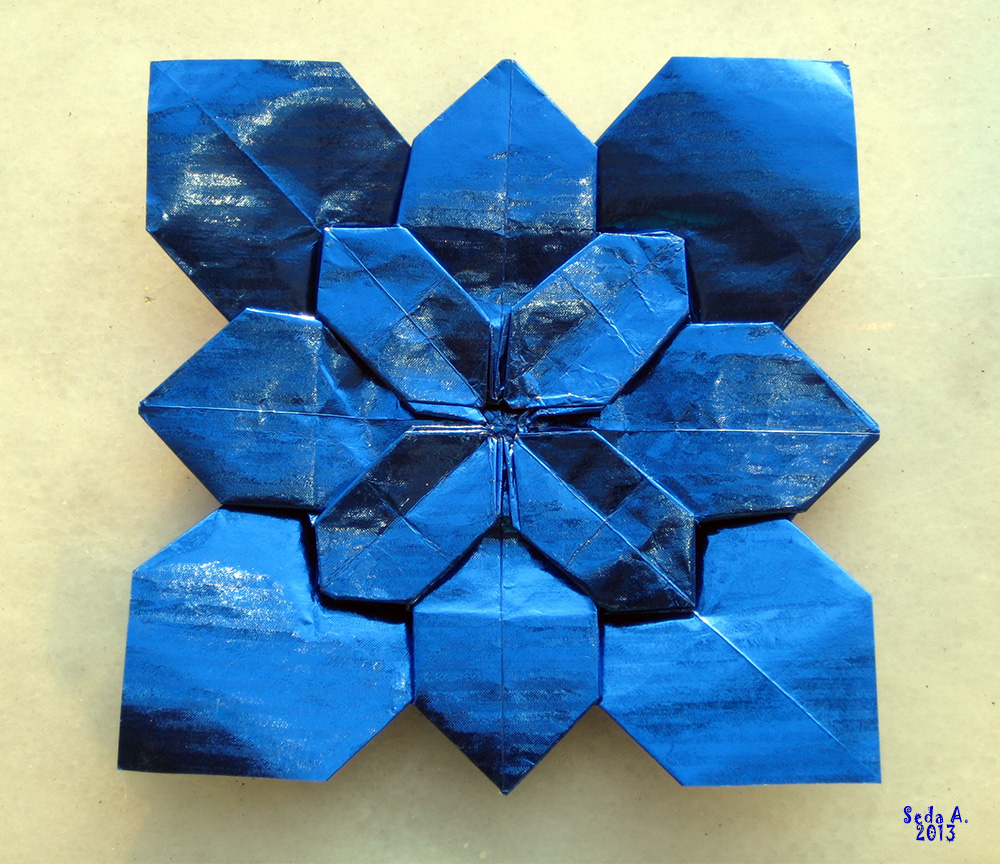 Seda'nın Origami Dünyası: İlk Mozaik Origami Çalışmam HYDRANGEA