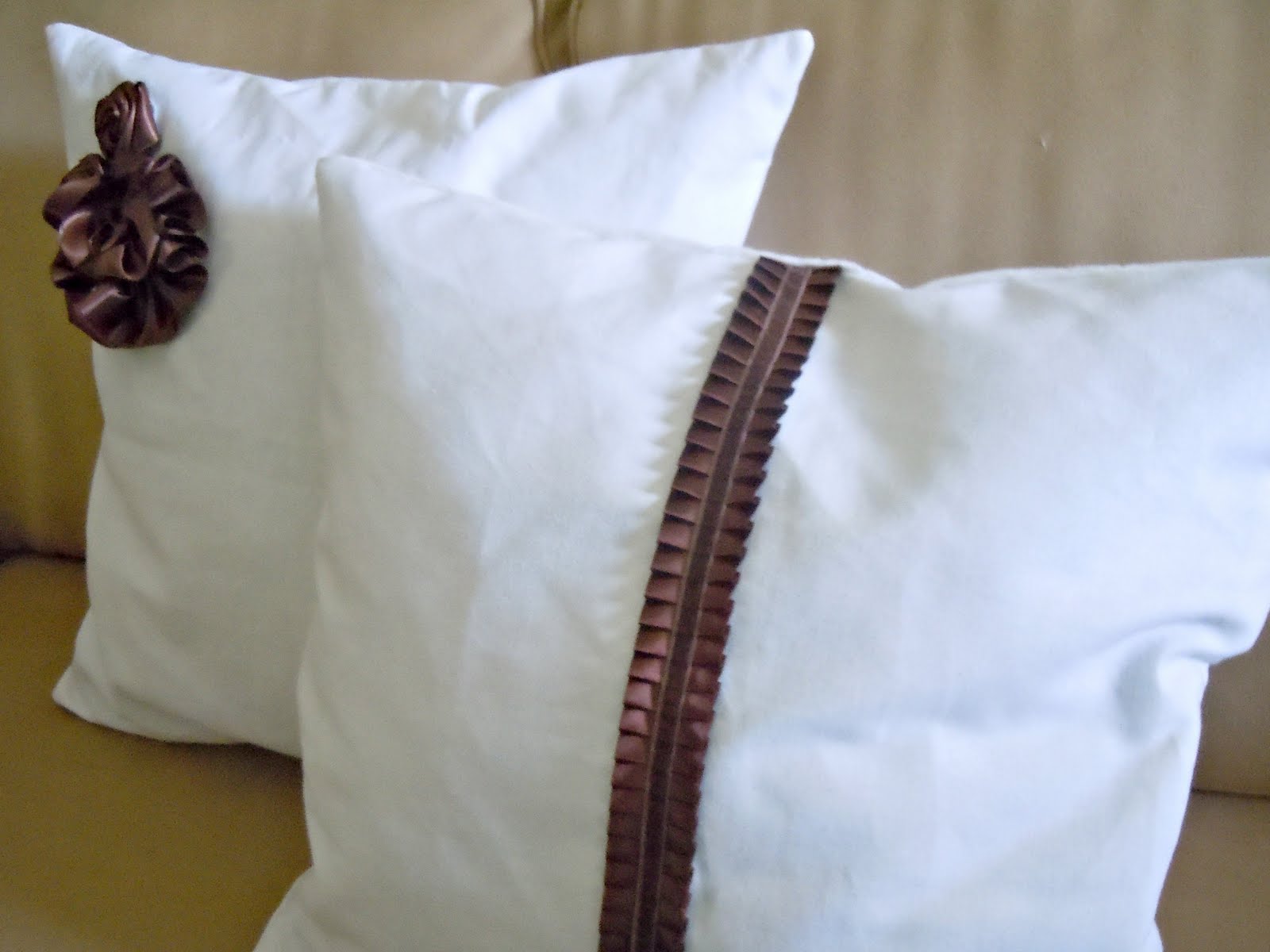 Basic Pillow Sewing Tutorial | Days of Chalk and Chocolate