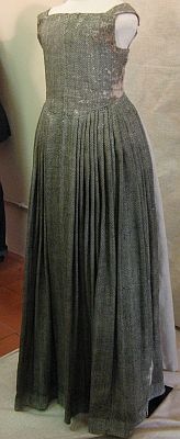 Designs From Time Historical Costumes: 16th Century Costume: How to ...