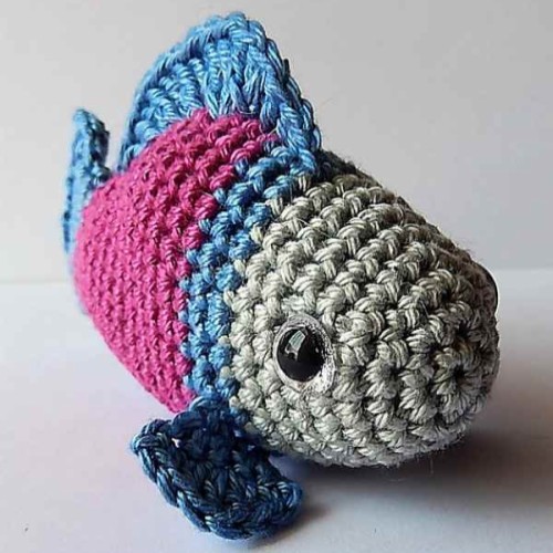 Beautiful Skills - Crochet Knitting Quilting : A Little Fish - Free Pattern