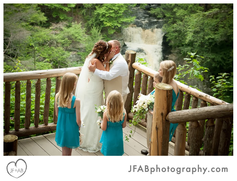 JF + AB Photography Blog: Sabrina and Anthony's wedding at Bushkill Falls