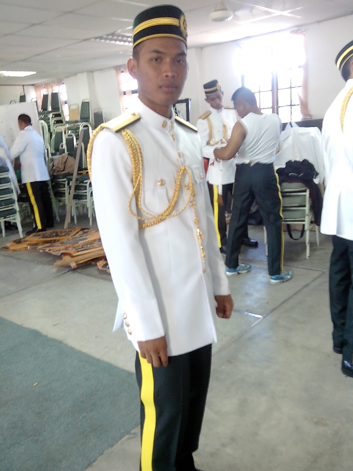 My Diari : Ini Titian Perjalanan Hidup ku!!!: Pemeriksaan Pakaian Istiadat