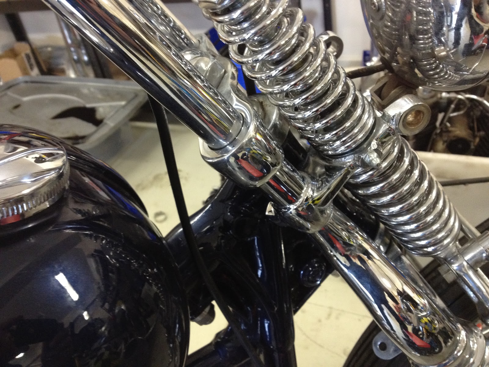 skullchopa: Super clean springer bars