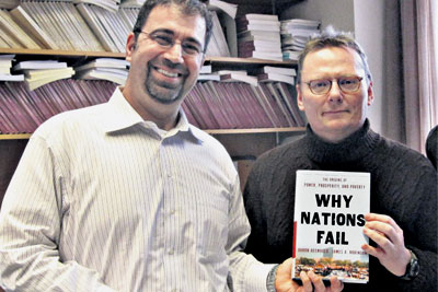 Biblioteca de Carmelinda: Por qué fracasan los países. Daron Acemoglu y ...