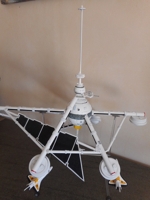 Cine Sfx & Making Of: Ciné-Maquette 2016 : Moonraker Station Spatiale ...