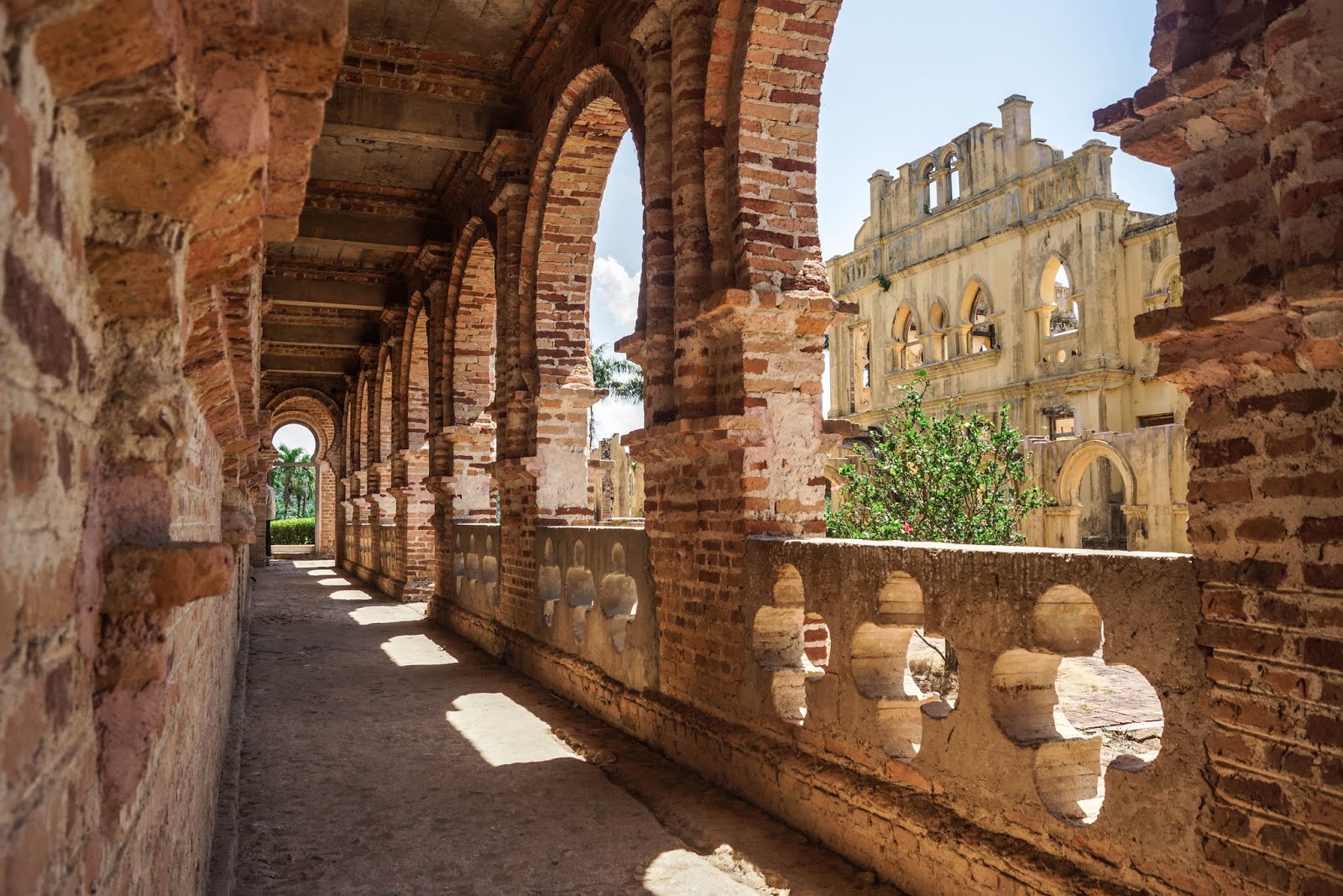 Sleepyaimi: THE HISTORY OF KELLIE'S CASTLE