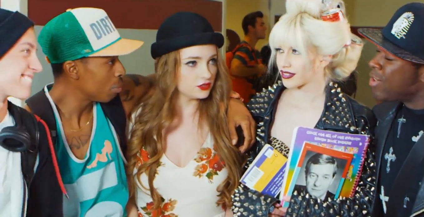 Eu assisto: Pop Star High - Vestindo Ideias