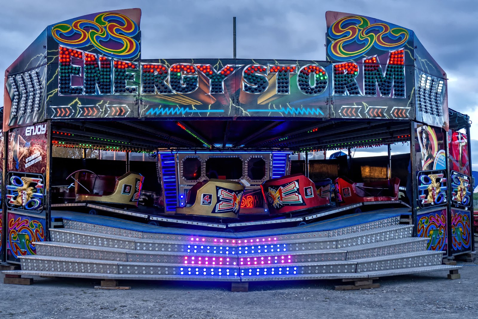 Lincolnshire Cam: Funfare at Cleethorpes (Waltzers)