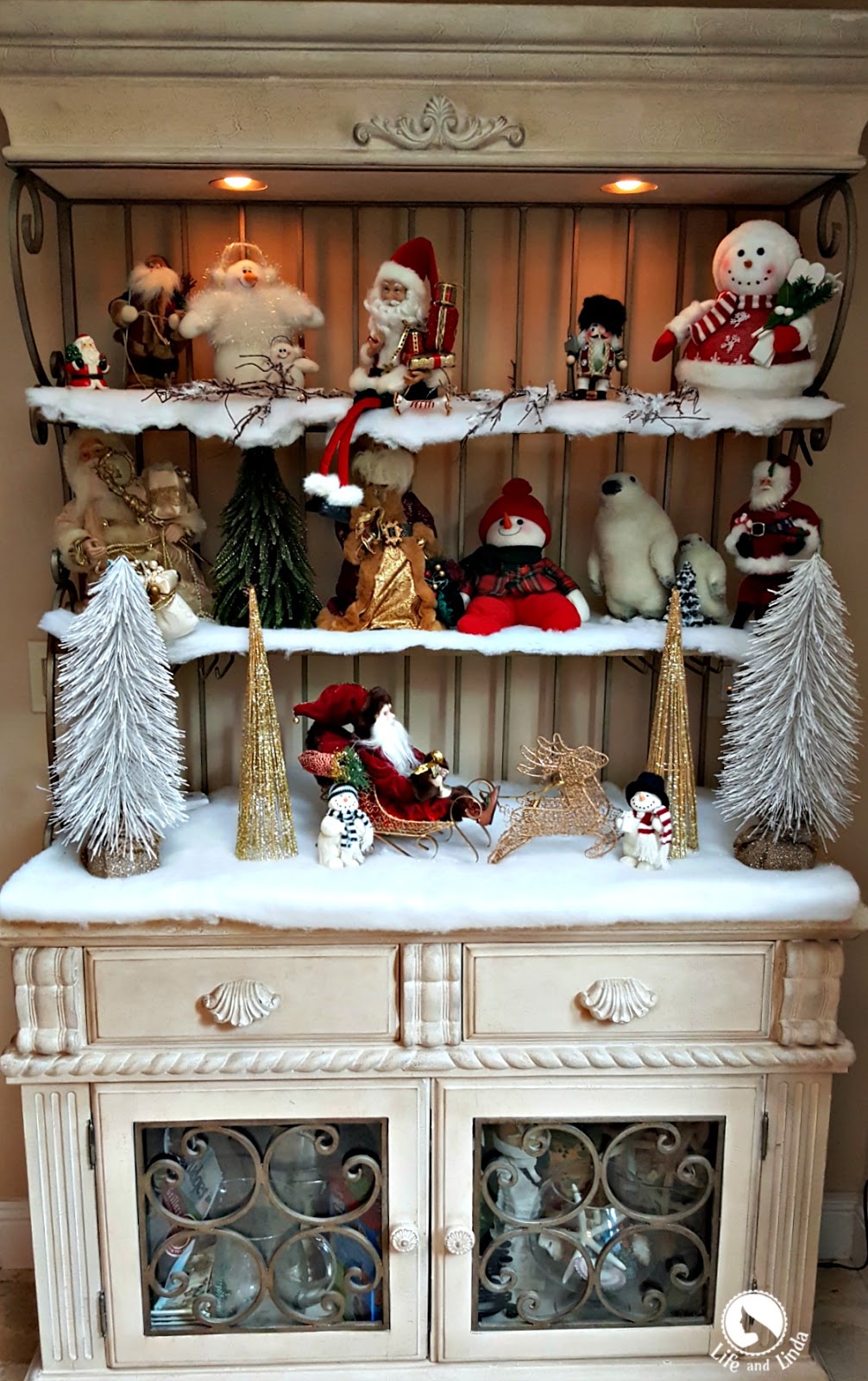 Christmas Home Decor Tour | Life and Linda