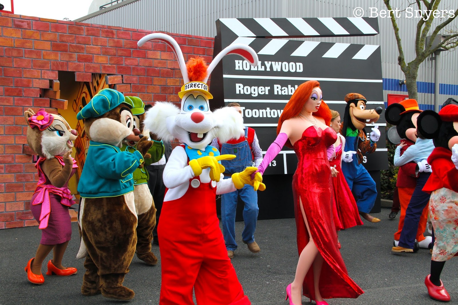 ImNotBad.com - A Jessica Rabbit Site: Roger Rabbit's Toontown Dream ...