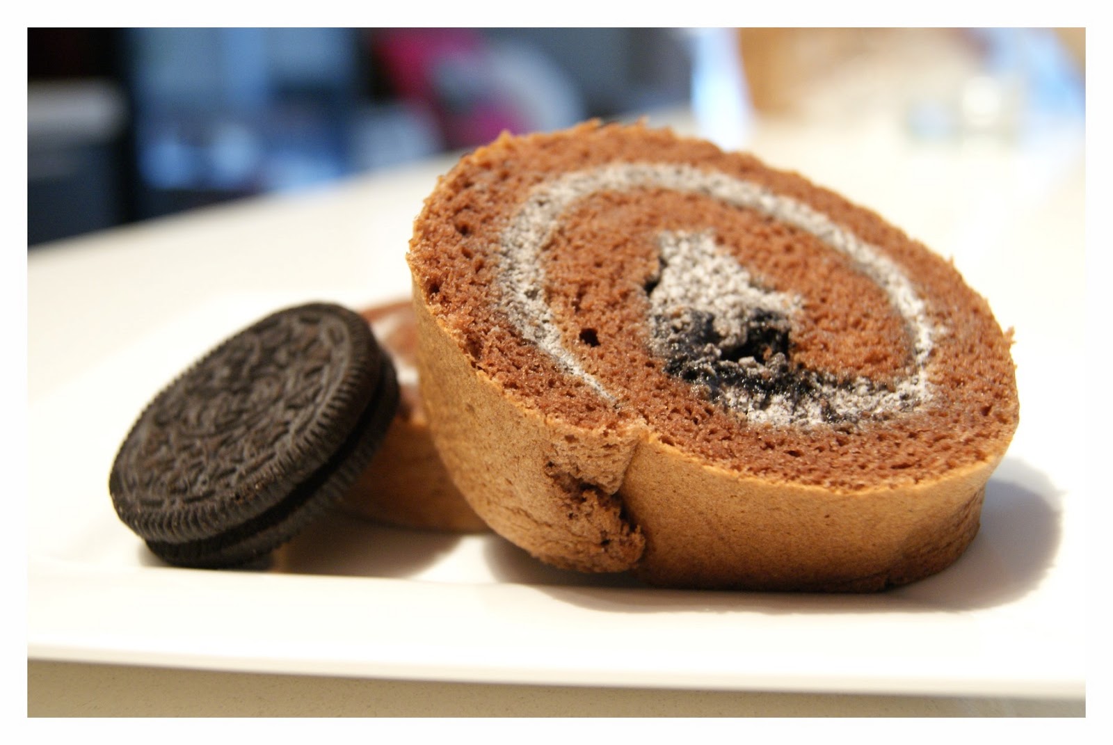 little miss sweetie: Chocolate Cake Roll with Oreo Cream