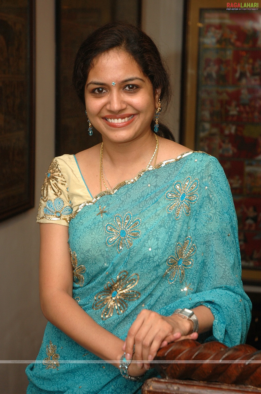 heroine walls: singer sunitha hot