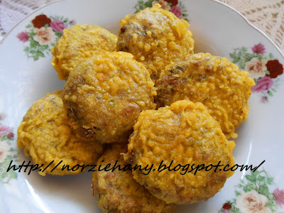 Norzie hany: Kuih Kasturi/Kuih Rengas