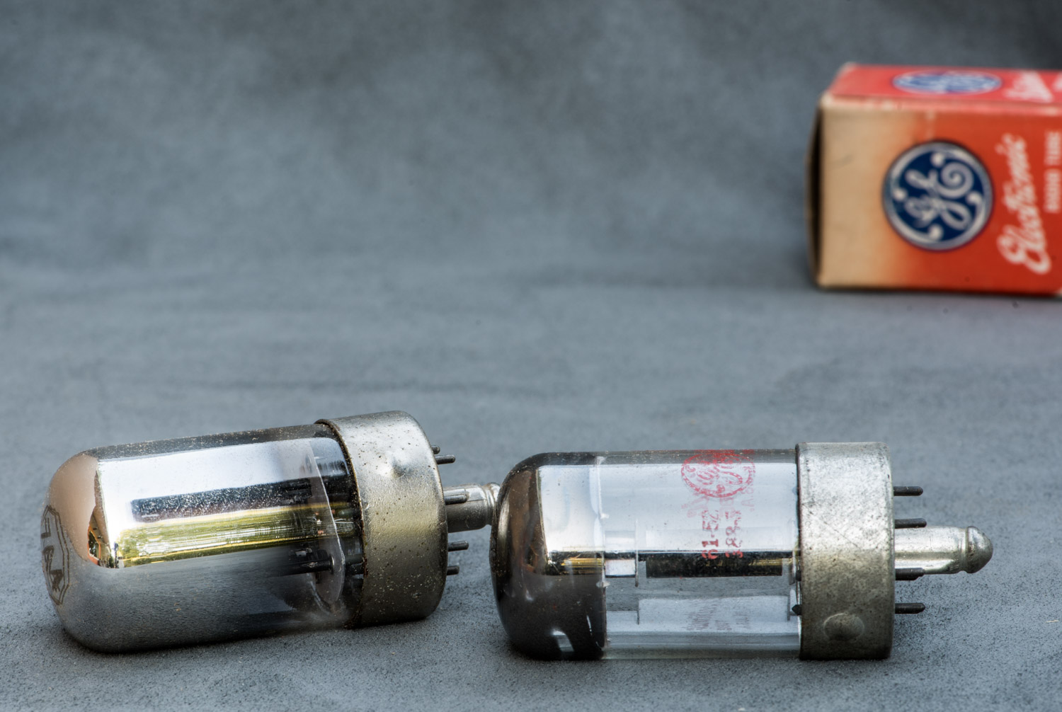 VinylSavor: Tube of the Month : The 7A4