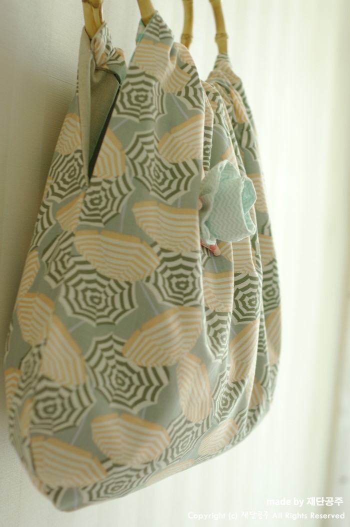 Bamboo Handle Bag Tutorial ~ Free-Tutorial.net