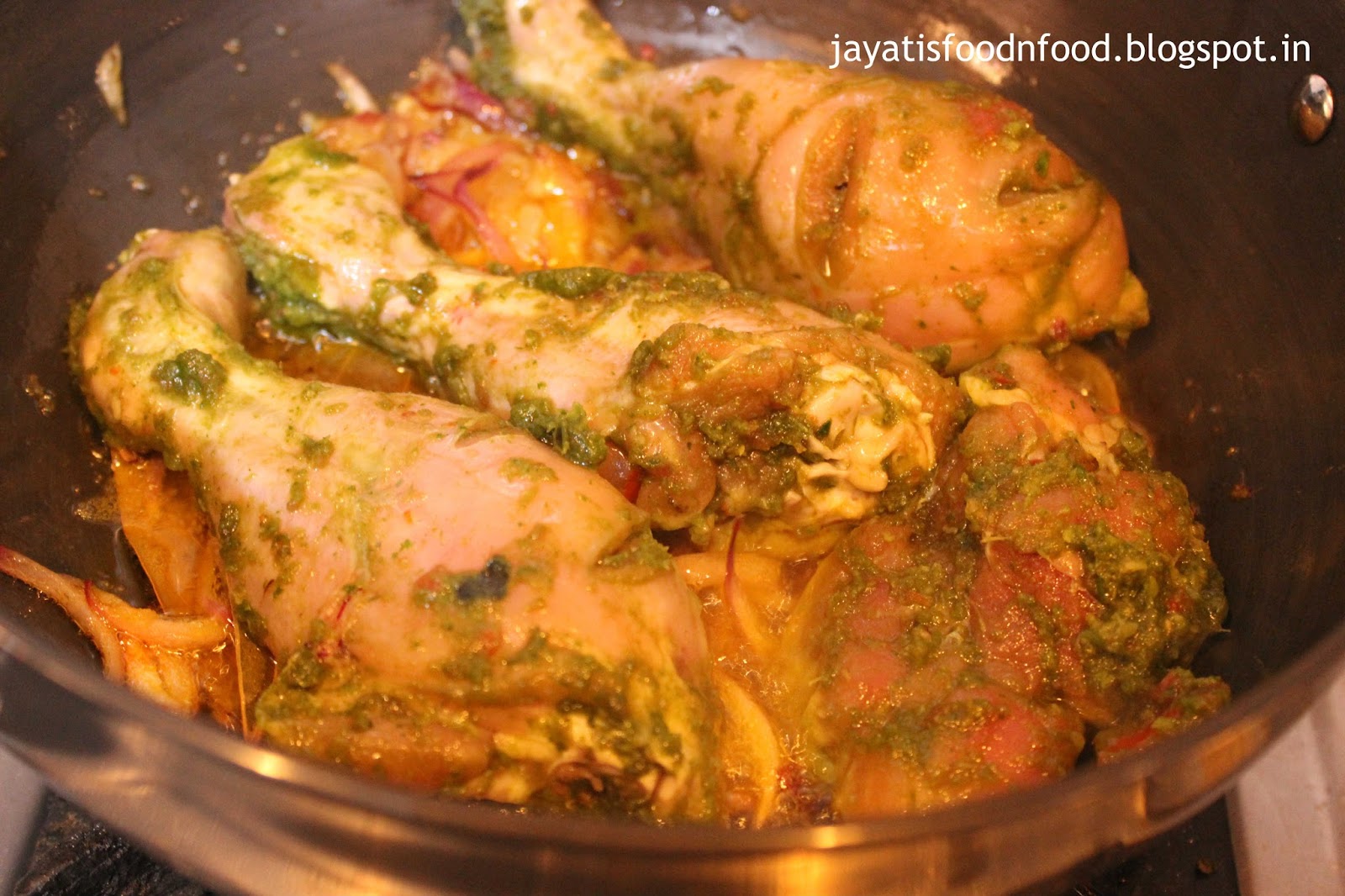 Jayati's Food Journey - Enjoy!!!: Kancha lonka dhonepata Murgi ...