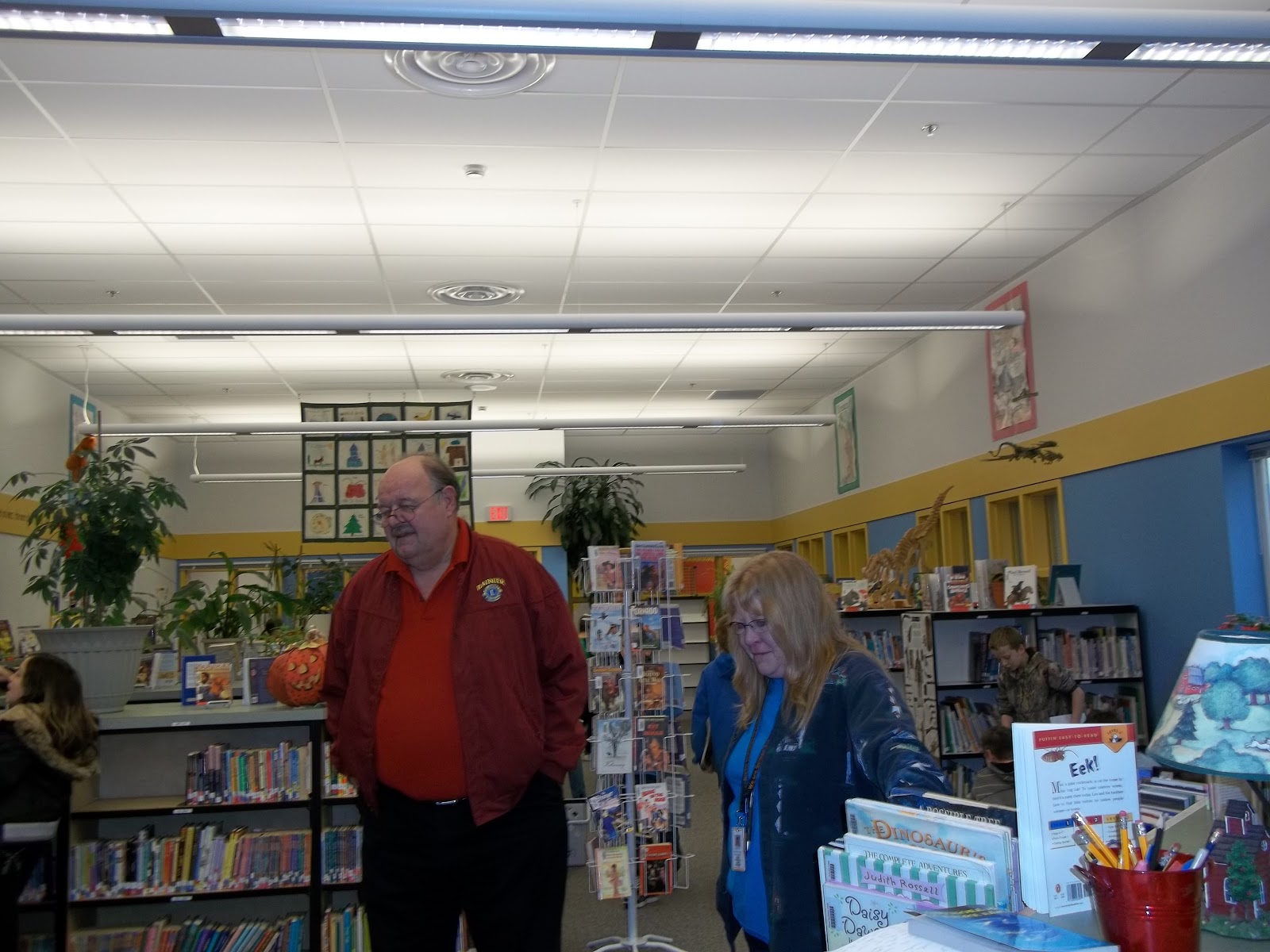 Rainier Lions Club: Dictionaries Delivered to Third Graders in Rainier
