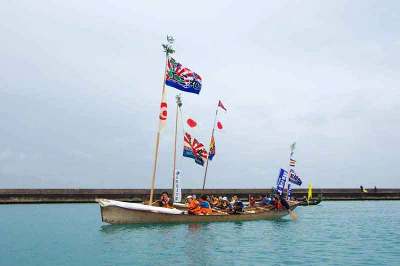 Ryukyu Life: 15 Photos: 2014 Itoman Okinawa Sabani Boat Parade