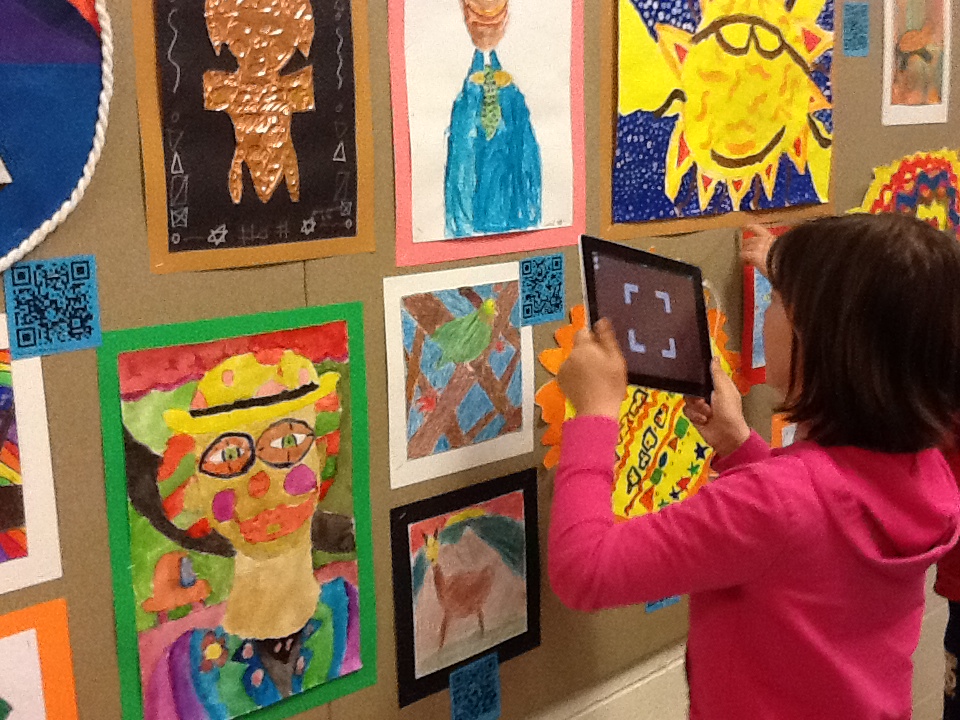 MSEDTechie: Interactive Art Show w/ QR CODES