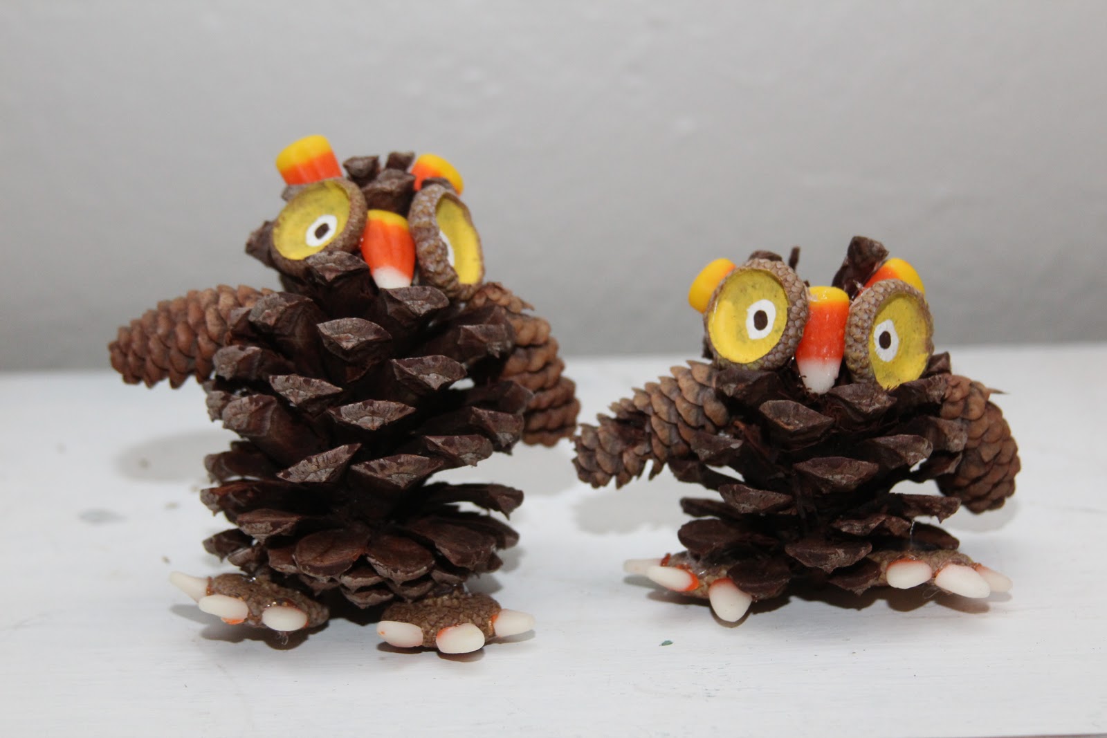 ReMadeSimple: Candy Corn Pinecone Owls