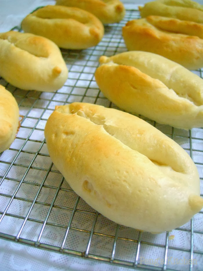 Peng's Kitchen: Portuguese Bread Rolls (Papo Secos)