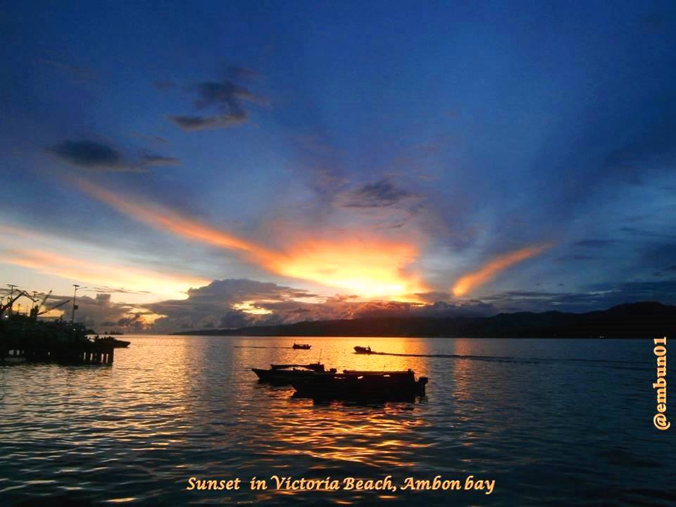 Alifuru Supamaraina: Kota Ambon, Teluk Ambon, dan “Water front city”