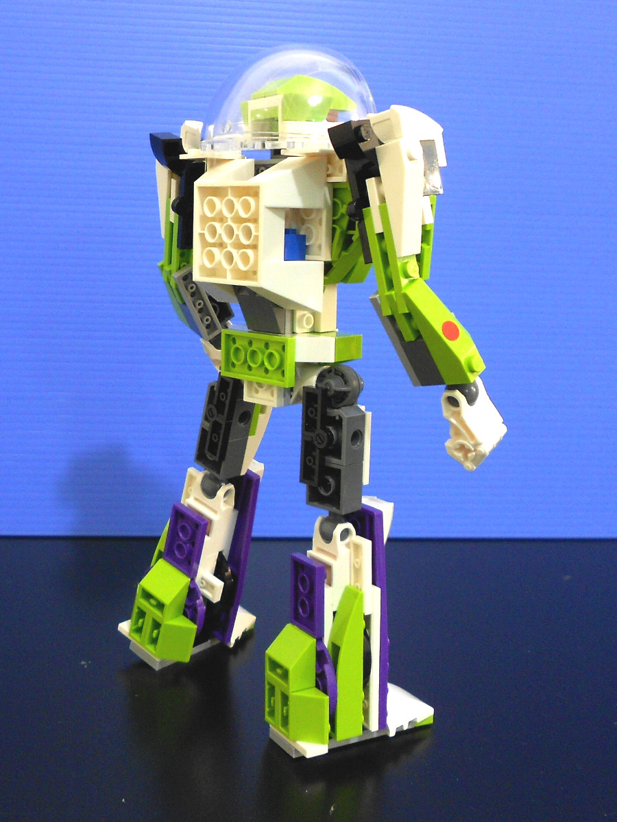 Alanyuppie's LEGO Transformers: Bot-Lightyear of Star Command - 'built ...