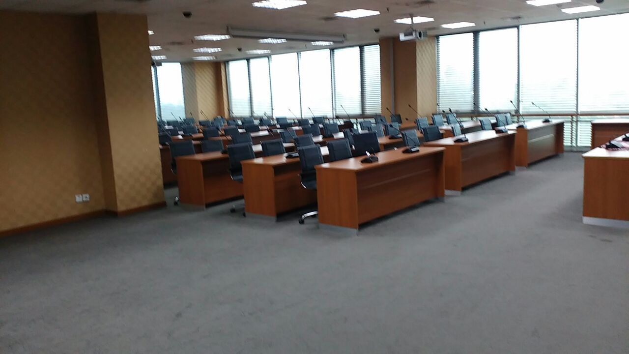 Rumah Tangga UNJ: FOTO GEDUNG M.SYAFEI LANTAI 8 (R. PERTEMUAN)