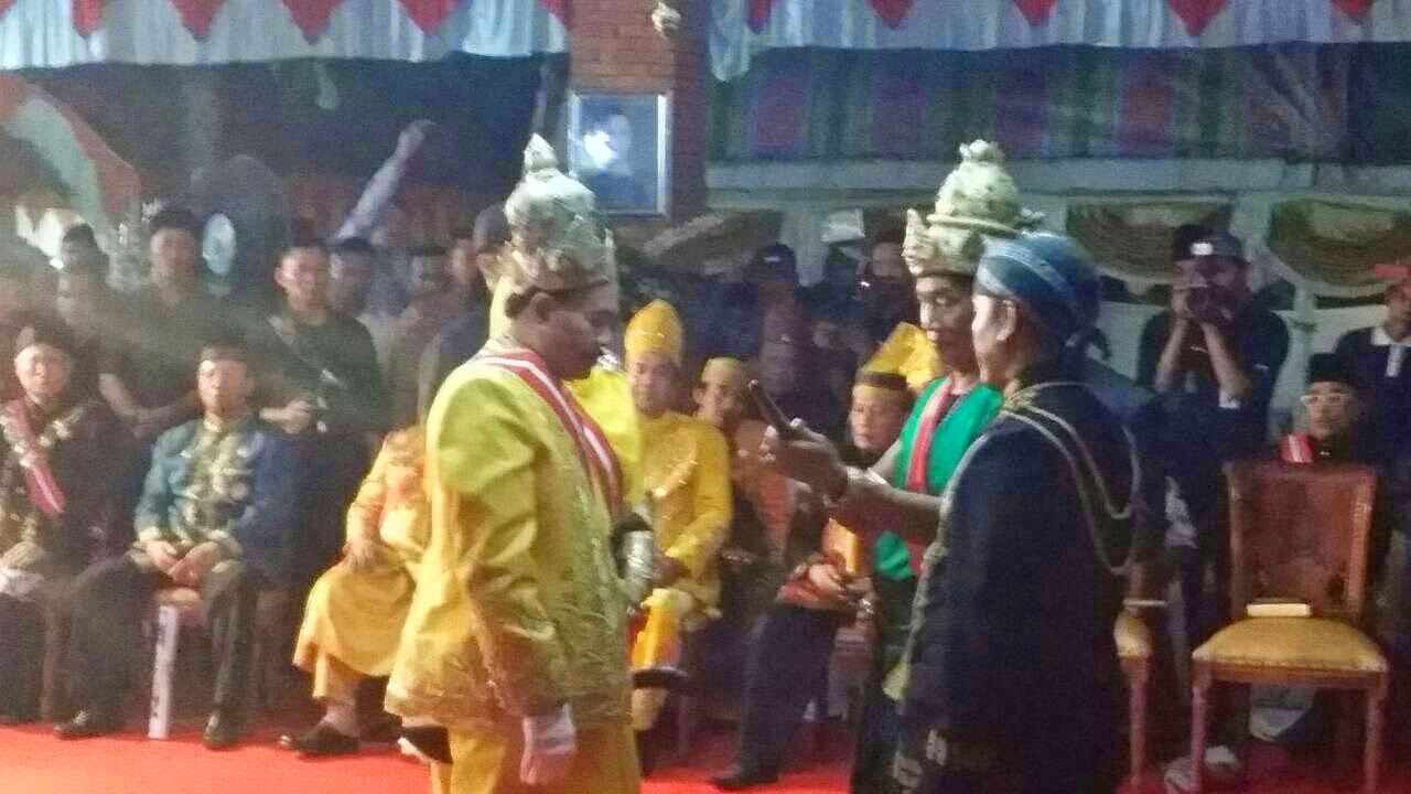 "SULTAN MELAKA DARUL ISLAM" OFFICIAL BLOG: PENYERAHAN DAN PEMAKAIAN ...