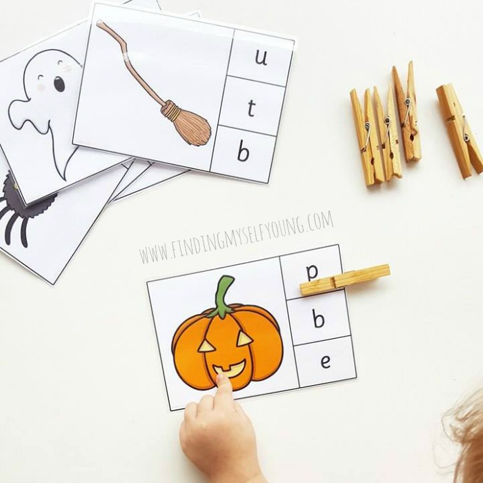 Halloween Play Ideas for Toddlers and Preschoolers | Finding Myself Young